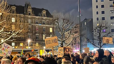 Mainz Zeichen Gegen Rechts Rund 5000 Menschen Bei Demo In Mainz