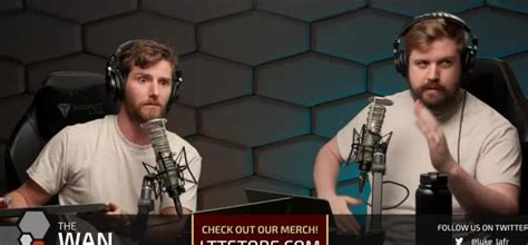 Luke Protecting A Frightened Linus From Controversial Topics R