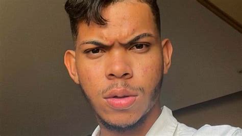 Após Se Assumir Gay Ex Cantor Gospel Apavora Fãs Com Música Me Matem