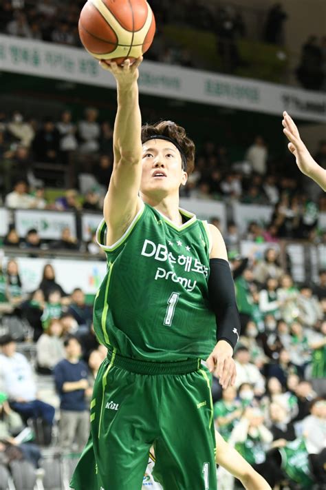 亞농구 금·은·동메달 다 모은 박찬희 10일 원주서 은퇴식