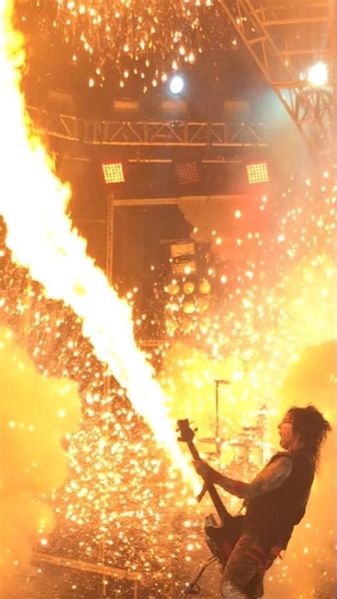 Great Photo From Eric Schummer Of Nikki Sixx Of Mötley Crüe Ripmotleycrue Thefinaltour