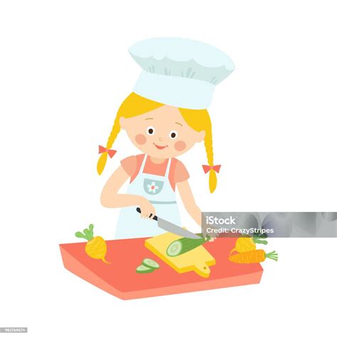 小女孩在圍裙做飯 切割 切片黃瓜沙拉 卡通向量插圖孤立的白色背景卡通女孩切黃瓜 説明母親做飯向量圖形及更多一片圖片 Istock
