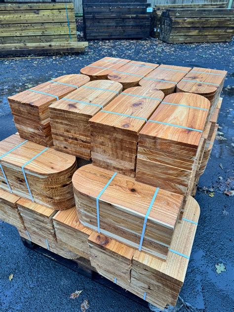 Uk Western Red Cedar Scalloped Shingles Linwood Timber Buy From