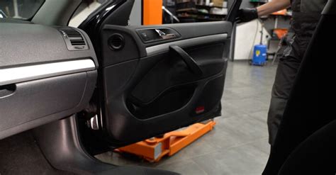 How To Change Pollen Filter On SKODA Yeti L Replacement Guide