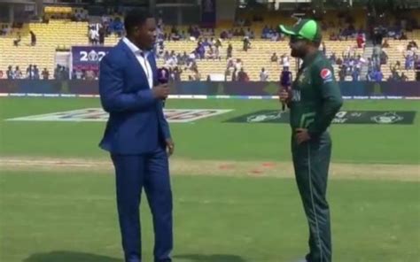 Pak Vs Afg पाकिस्तान ने टॉस जीतकर चुनी बल्लेबाजी शादाब खान की वापसी