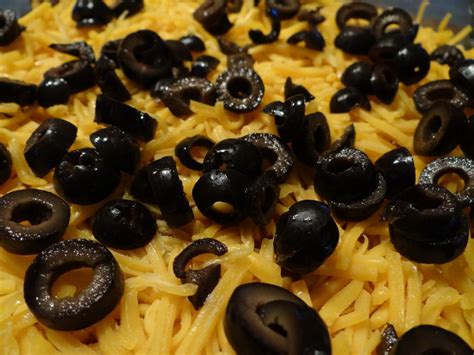 Easy 3 Layer Dip The Portuguese American Mom