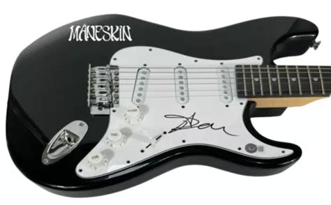 Damiano David MANESKIN Signed Autograph Electric Guitar Singer Beckett