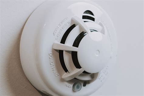 How To Stop A Wired Smoke Detector From Beeping Storables