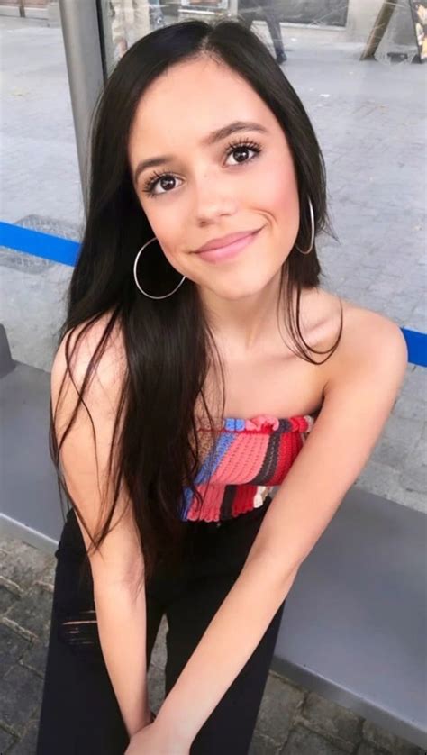 Pin By Karla Cauassa On Jenna Ortega🖤🤍wednesdaywandinha Addams🖤🤍