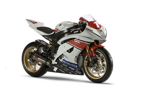 Big R62012trequarti Yamaha R6 Yamaha Motor Ktm Yamaha Corporation