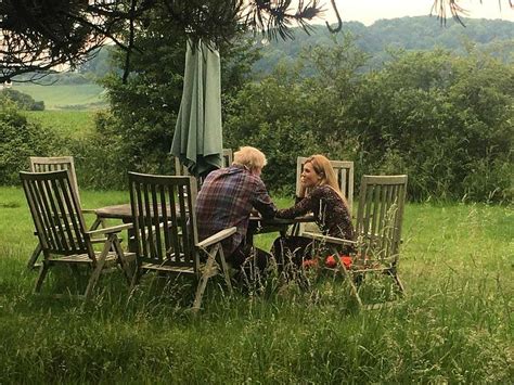 Boris Johnsons Girlfriend Carrie Symonds Is Pregnant Daily Mail Online