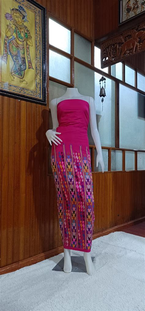 ဒီနိုင်းခ မြစ်ကြီးနား ကချင်ထည်အမျိုးမျိုး