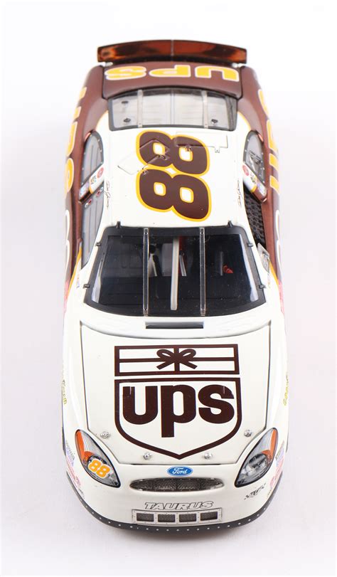 Dale Jarrett 2001 Le Nascar 88 Ups Taurus Elite Color Chrome 124 Die