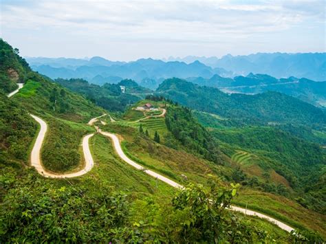 북쪽 베트남에서 Ha Giang Karst Geopark 산 풍경 프리미엄 사진