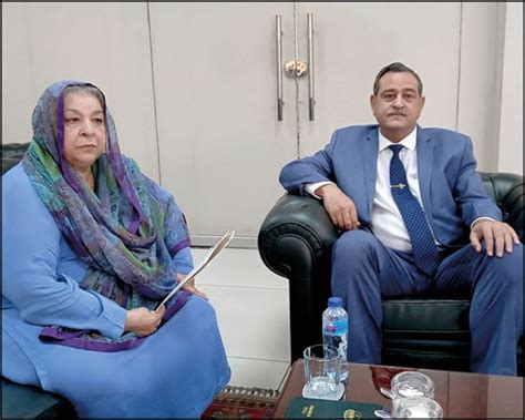 Yasmin Discusses Induction Of More Doctors Pakistan Observer