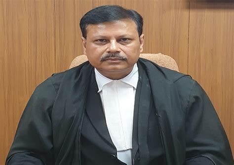 धनबाद के जिला न्यायाधीश सुजीत कुमार सिंह का निधन