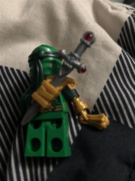 the sword of Gryffindor fits on the ninjago armor (yes it works with ...