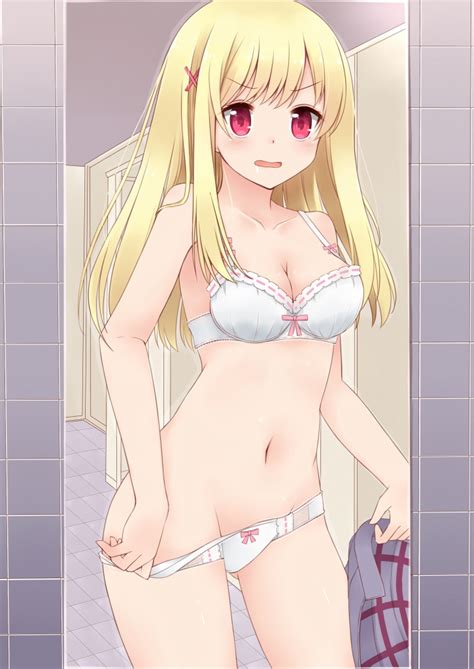 山田くんと7人の魔女【白石うらら】 壁紙