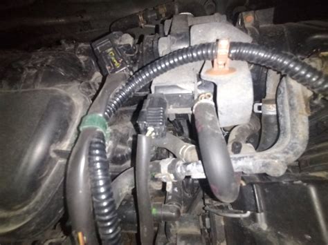 кузнечик под капотом — Honda Fit (2G), 1,3 л, 2010 года | электроника ...