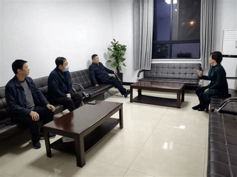 市生态环境局到老城区西关街道办事处开展平安建设基层联系点共建会商活动工作防控疫情