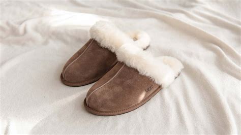 The Ultimate Ugg Size Guide Does Ugg Footwear Run True To Size The Sole Supplier