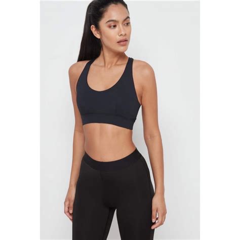 Model Camila B Mmg Models