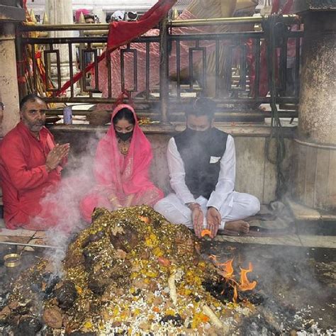 माझी देवभूमी हिमाचलमधील नैना देवी मंदिरात आशीर्वाद घेतलेअसे कॅप्शन