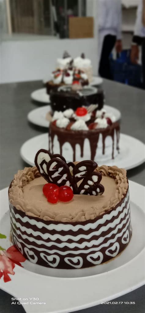 Cake Assembling Perkuliahan Baking And Pastry Arts Akademi Chef