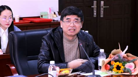 文学与新闻传播学院召开优秀班主任表彰暨2023年春季学期班主任工作交流会