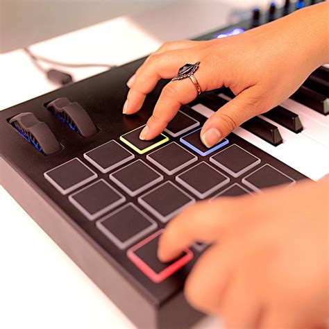 Alesis Vi61 61 Key Usb Midi Keyboard Mk2 Guitar Paradise