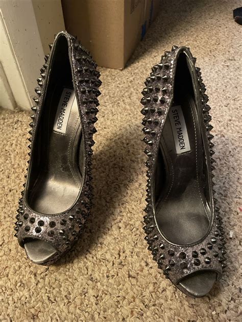 Steve Madden Awwsome Spiked Platform Heels Gem