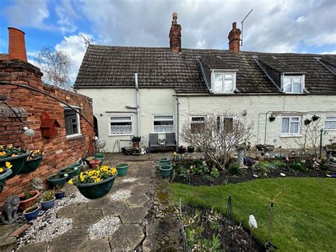 2 Bed Semi Detached House For Sale In Spalding Road Bourne Pe10 £