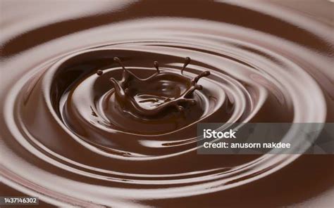 초콜릿 소용돌이 녹은 초콜릿과 스플래시 배경 3d 그림 초콜릿에 대한 스톡 사진 및 기타 이미지 초콜릿 소용돌이 모양 3차원 형태 Istock