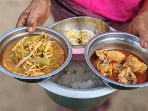 ဆားလင်းကြီးမြို့နယ်တွင် ရက်ရှည်စစ်ရှောင်စခန်း ၃နေရာကို ထမင်းတစ်နပ် လှူဒါန်း Khit Thit Media