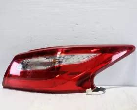 Nissan 949 822 Outer Tail Light Passenger Right