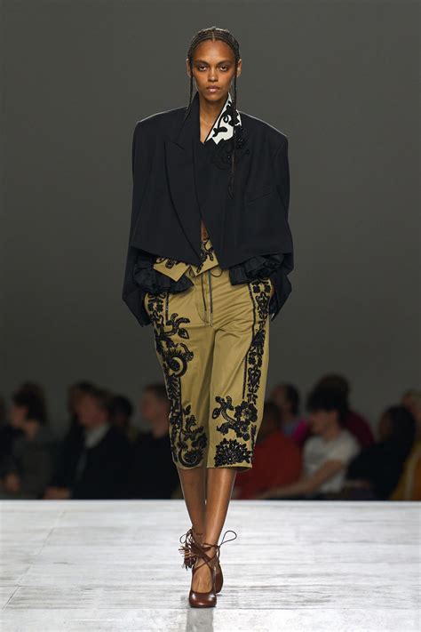 Catwalk To Closet Spring 2026s Runway Standouts Are Finally Here Vogue