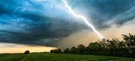 31 Electrifying Lightning Facts