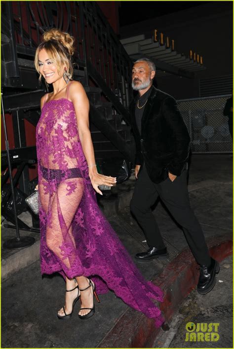 Photo Rita Ora Sheer Lace Dress Taika Waititi Gg Party 41 Photo