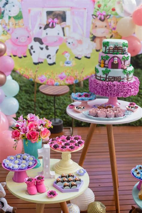 Бесплатные стоковые фото на тему вертикальный выстрел веселый праздник