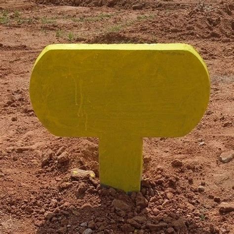 Yellow Precast Rcc Board Shape Hammer Shape At ₹ 200piece In Kurnool Id 23751240488