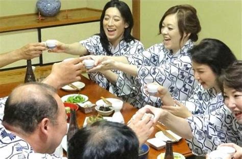 【ntr同窓会】久しぶりに会った五十路手前の熟年男女たちが乱交泥沼不倫sex！積年の想いが爆発する！ 熟れ垂れスト