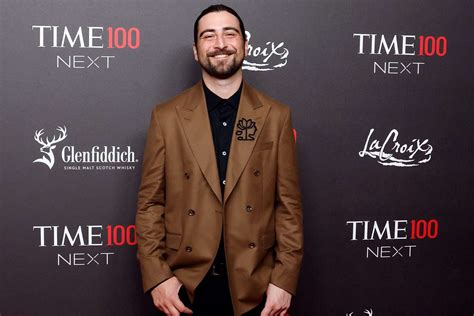 Noah Kahan Brings The Concert Experience To Life The Beacon Online