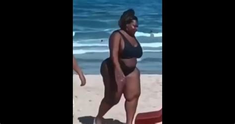 Foto Jojo Todynho Foi Flagrada Em Praia Renato Santiago Purepeople