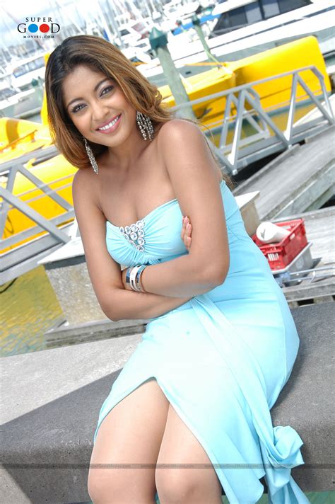 Inthesebikinis Tanushree Dutta Hot Legs Exposed