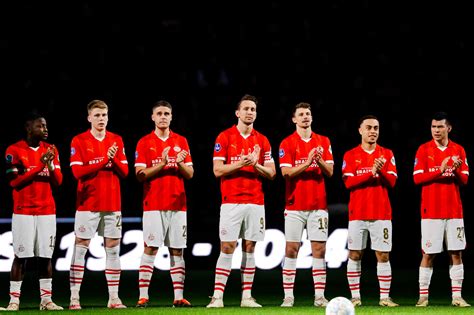 Psv Broedt Op Forse Uitbreiding Van Philips Stadion Met Vele Duizenden