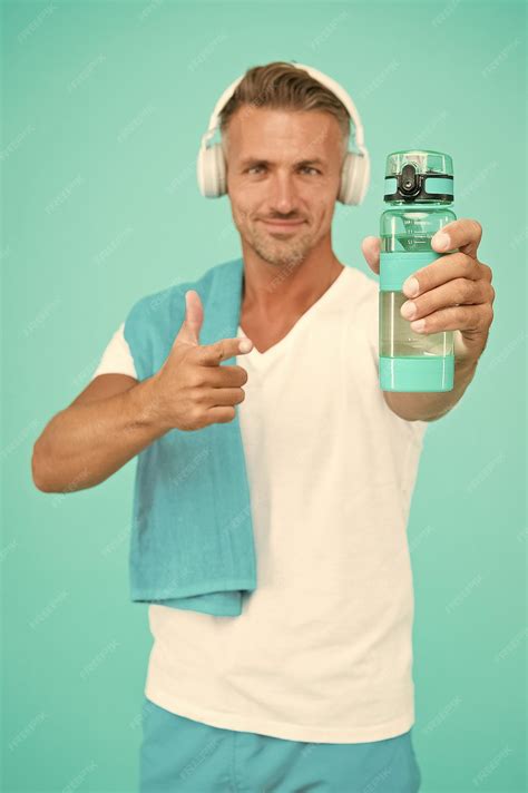 Premium Photo Drink Water Avoid Thirst Thirsty Sportsman Point At