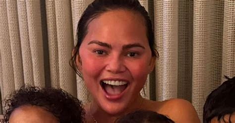 I Don T Mind My Kid Seeing Me Naked Says Mum After Chrissy Teigen