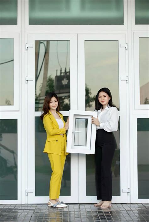 ក្រុមហ៊ុន អេយូសុី ដ័រandវីនដូ ឯ ក Phnom Penh