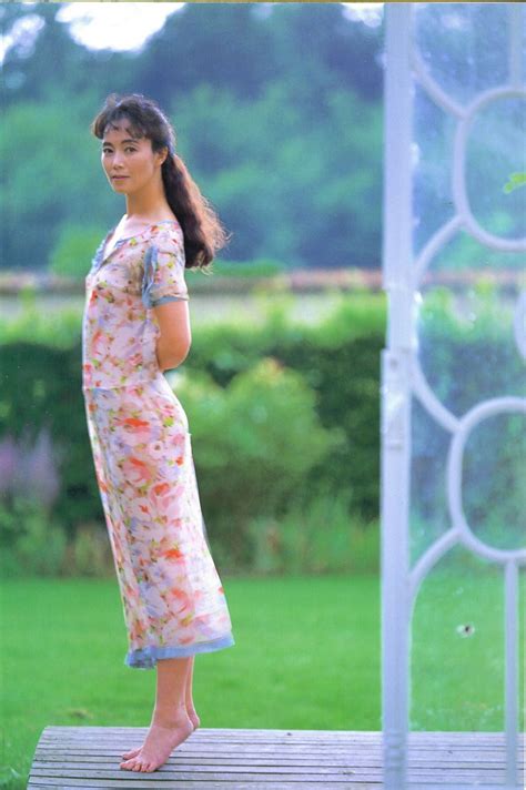 Голая Yoko Shimada в Kir Royal