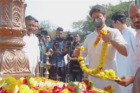 Jyotiraditya Scindia In Kolhapur ज्योतिरादित्य सिंधिया यांनी छत्रपती